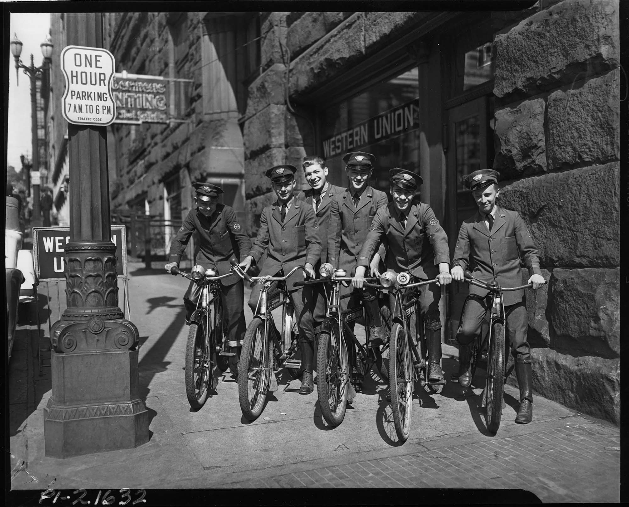 Western Union messengers on bicycles, Seattle, 1937 – Museum of History ...